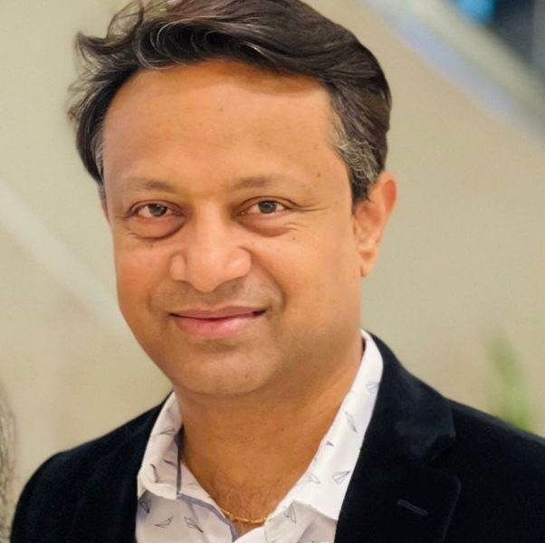 Volunteers – HOPES AND SMILES FOR CHILDREN